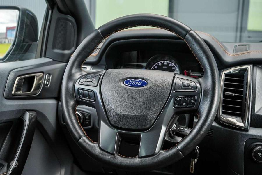Black Ford Ranger 2018 in Kaunas, with an engine capacity of 3.20 L and mileage of 185 thousand km for 17450 €, photo 18 on AUTOMOTO.COM.LV