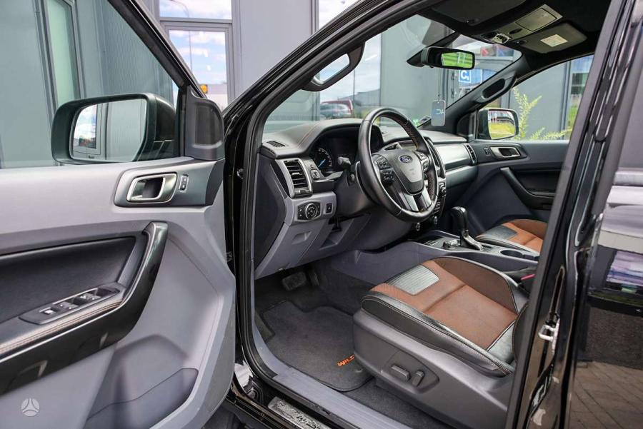 Black Ford Ranger 2018 in Kaunas, with an engine capacity of 3.20 L and mileage of 185 thousand km for 17450 €, photo 23 on AUTOMOTO.COM.LV