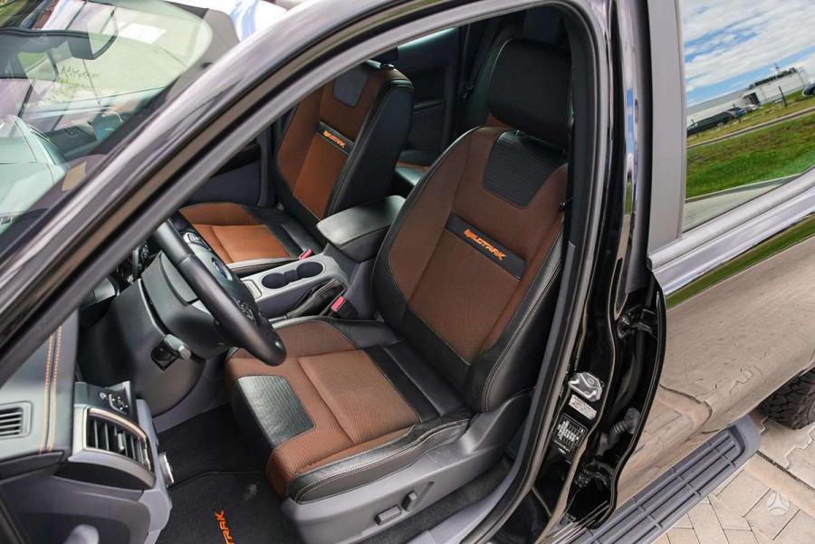 Black Ford Ranger 2018 in Kaunas, with an engine capacity of 3.20 L and mileage of 185 thousand km for 17450 €, photo 26 on AUTOMOTO.COM.LV