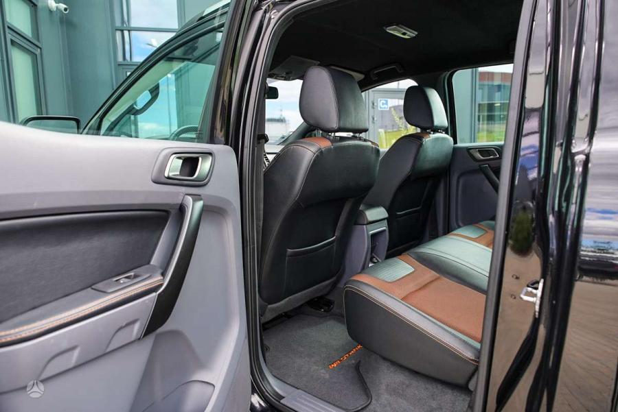 Black Ford Ranger 2018 in Kaunas, with an engine capacity of 3.20 L and mileage of 185 thousand km for 17450 €, photo 32 on AUTOMOTO.COM.LV