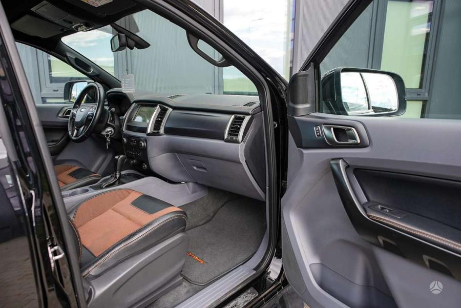 Black Ford Ranger 2018 in Kaunas, with an engine capacity of 3.20 L and mileage of 185 thousand km for 17450 €, photo 36 on AUTOMOTO.COM.LV
