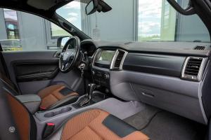 Black Ford Ranger 2018 in Kaunas, with an engine capacity of 3.20 L and mileage of 185 thousand km for 17450 €, photo 38 on AUTOMOTO.COM.LV