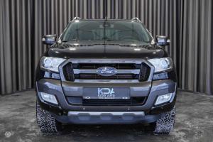 Black Ford Ranger 2019 in Marijampole, with an engine capacity of 3.20 L and mileage of 160 thousand km for 17950 €, photo 3 on AUTOMOTO.COM.LV