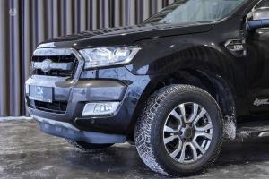 Black Ford Ranger 2019 in Marijampole, with an engine capacity of 3.20 L and mileage of 160 thousand km for 17950 €, photo 6 on AUTOMOTO.COM.LV