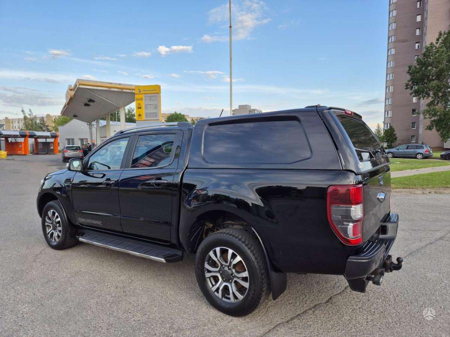 Black Ford Ranger 2019 in Panevezys, with an engine capacity of 2.00 L and mileage of 201 thousand km for 15600 €, photo 4 on AUTOMOTO.COM.LV