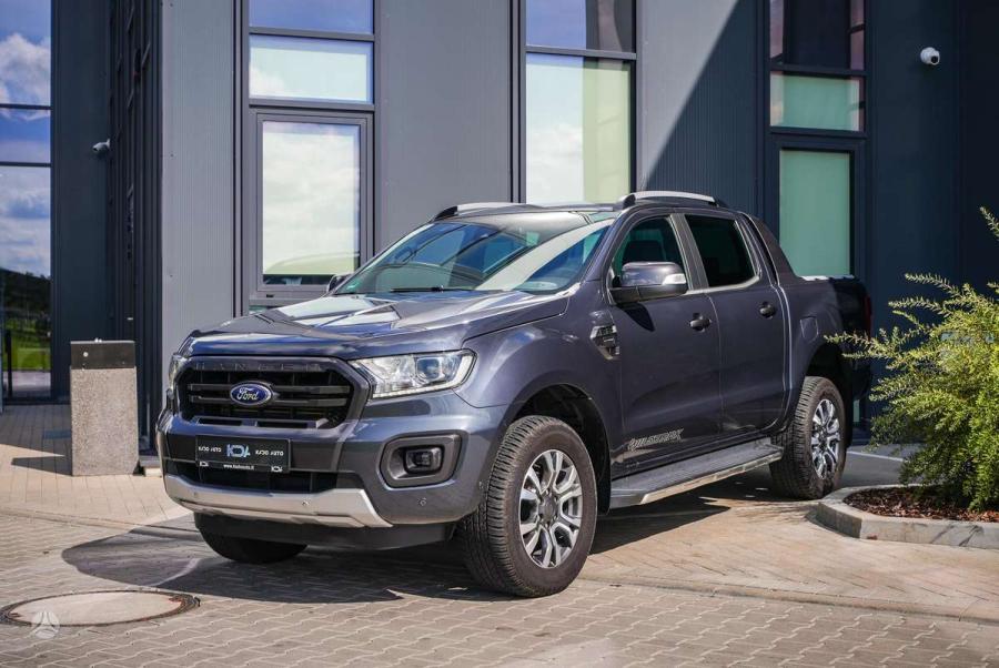 Black Ford Ranger 2021 in Kaunas, with an engine capacity of 2.00 L and mileage of 98 thousand km for 24450 €, photo 4 on AUTOMOTO.COM.LV
