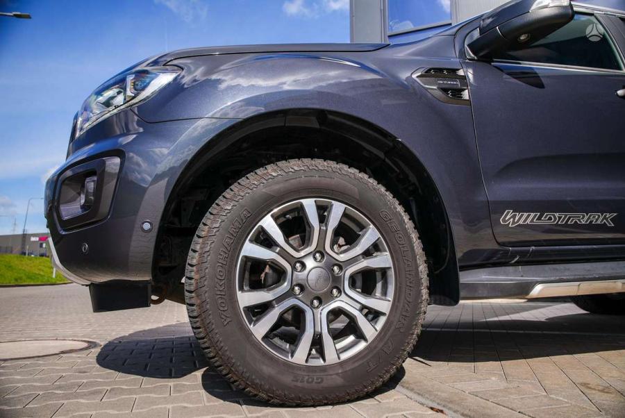 Black Ford Ranger 2021 in Kaunas, with an engine capacity of 2.00 L and mileage of 98 thousand km for 24450 €, photo 5 on AUTOMOTO.COM.LV