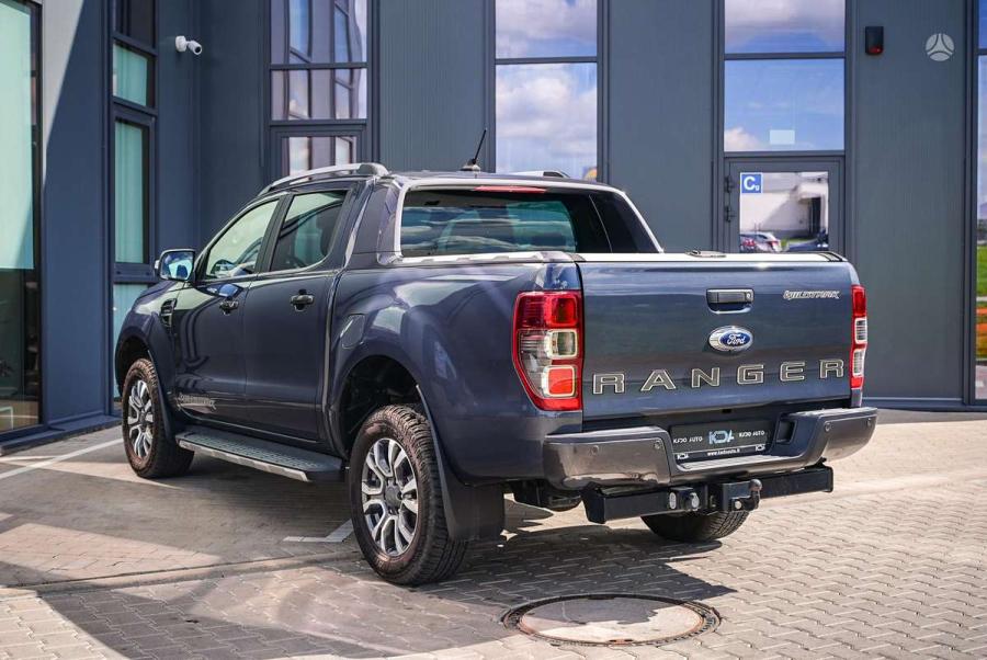 Black Ford Ranger 2021 in Kaunas, with an engine capacity of 2.00 L and mileage of 98 thousand km for 24450 €, photo 8 on AUTOMOTO.COM.LV