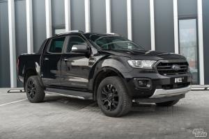Black Ford Ranger 2022 in Vilnius, with an engine capacity of 2.00 L and mileage of 290 thousand km for 18500 €, photo 8 on AUTOMOTO.COM.LV