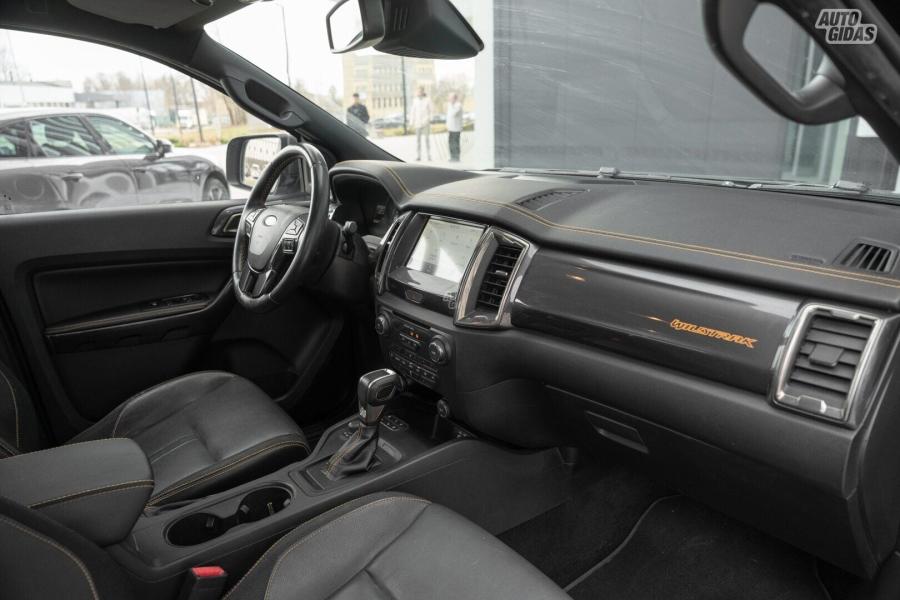 Black Ford Ranger 2022 in Vilnius, with an engine capacity of 2.00 L and mileage of 290 thousand km for 18500 €, photo 16 on AUTOMOTO.COM.LV