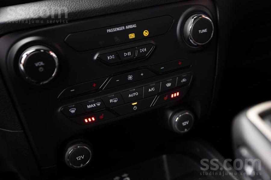 Melns Ford Ranger 2022 Jelgava, ar dzinēja tilpumu 2.00 L un nobraukumu 0 tūkst. km par 19500 €, foto 15 vietnē AUTOMOTO.COM.LV