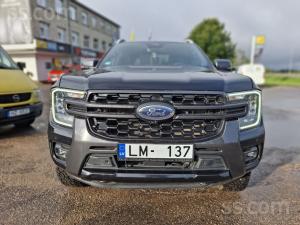 Black Ford Ranger 2023 in Talsi, with an engine capacity of 2.00 L and mileage of 46 thousand km for 39800 €, photo 3 on AUTOMOTO.COM.LV