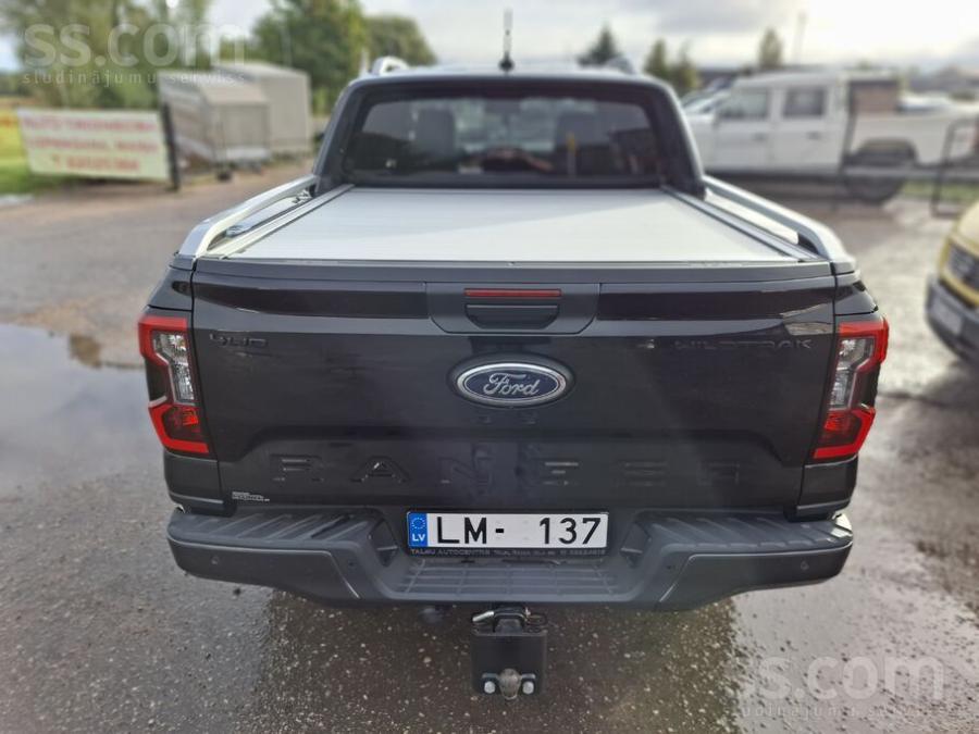 Black Ford Ranger 2023 in Talsi, with an engine capacity of 2.00 L and mileage of 46 thousand km for 39800 €, photo 7 on AUTOMOTO.COM.LV