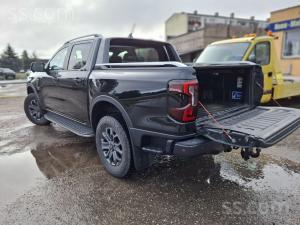 Black Ford Ranger 2023 in Talsi, with an engine capacity of 2.00 L and mileage of 46 thousand km for 39800 €, photo 9 on AUTOMOTO.COM.LV