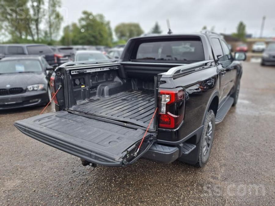 Black Ford Ranger 2023 in Talsi, with an engine capacity of 2.00 L and mileage of 46 thousand km for 39800 €, photo 10 on AUTOMOTO.COM.LV