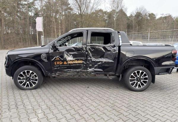 Melns Ford Ranger 2024 Klaipėda, ar dzinēja tilpumu 3.00 L un nobraukumu 41 tūkst. km par 24900 €, foto 4 vietnē AUTOMOTO.COM.LV