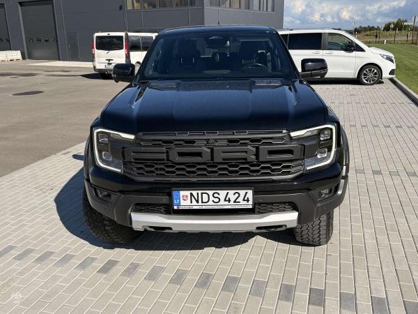 Black Ford Ranger 2024 in Akmene, with an engine capacity of 2.00 L and mileage of 73 thousand km for 59895 €, photo 2 on AUTOMOTO.COM.LV