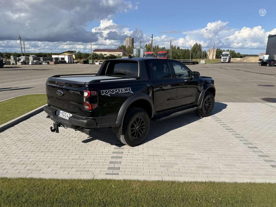 Black Ford Ranger 2024 in Akmene, with an engine capacity of 2.00 L and mileage of 73 thousand km for 59895 €, photo 4 on AUTOMOTO.COM.LV