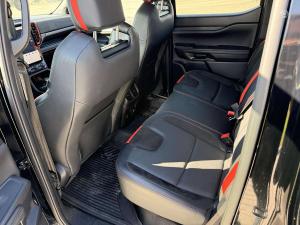 Black Ford Ranger 2024 in Akmene, with an engine capacity of 2.00 L and mileage of 73 thousand km for 59895 €, photo 11 on AUTOMOTO.COM.LV