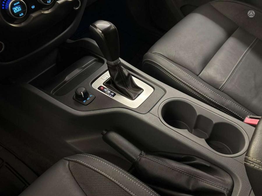 Blue Ford Ranger 2014 in Marijampole, with an engine capacity of 2.20 L and mileage of 177 thousand km for 12999 €, photo 13 on AUTOMOTO.COM.LV