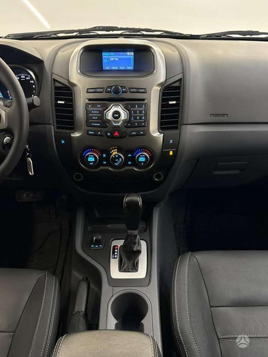 Blue Ford Ranger 2014 in Marijampole, with an engine capacity of 2.20 L and mileage of 177 thousand km for 12999 €, photo 17 on AUTOMOTO.COM.LV