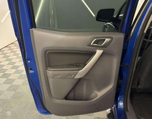Blue Ford Ranger 2014 in Marijampole, with an engine capacity of 2.20 L and mileage of 177 thousand km for 12999 €, photo 19 on AUTOMOTO.COM.LV