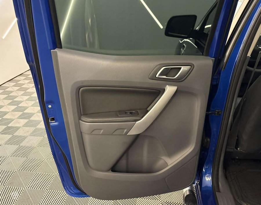 Blue Ford Ranger 2014 in Marijampole, with an engine capacity of 2.20 L and mileage of 177 thousand km for 12999 €, photo 19 on AUTOMOTO.COM.LV