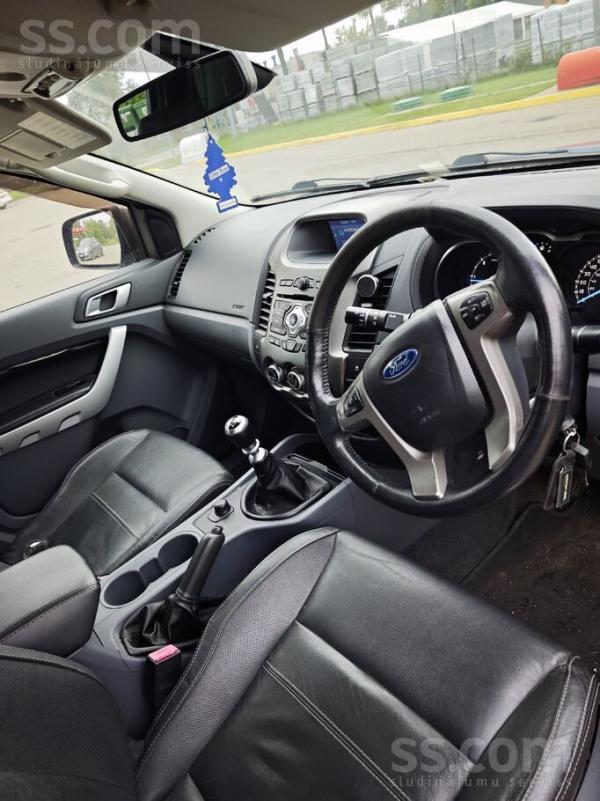 Ford Ranger 2015 Jelgava vietnē Zils Ford Ranger 2015 Jelgava, ar dzinēja tilpumu 3.20 L un nobraukumu 190 tūkst. km par 7450 €, foto 8 vietnē AUTOMOTO.COM.LV