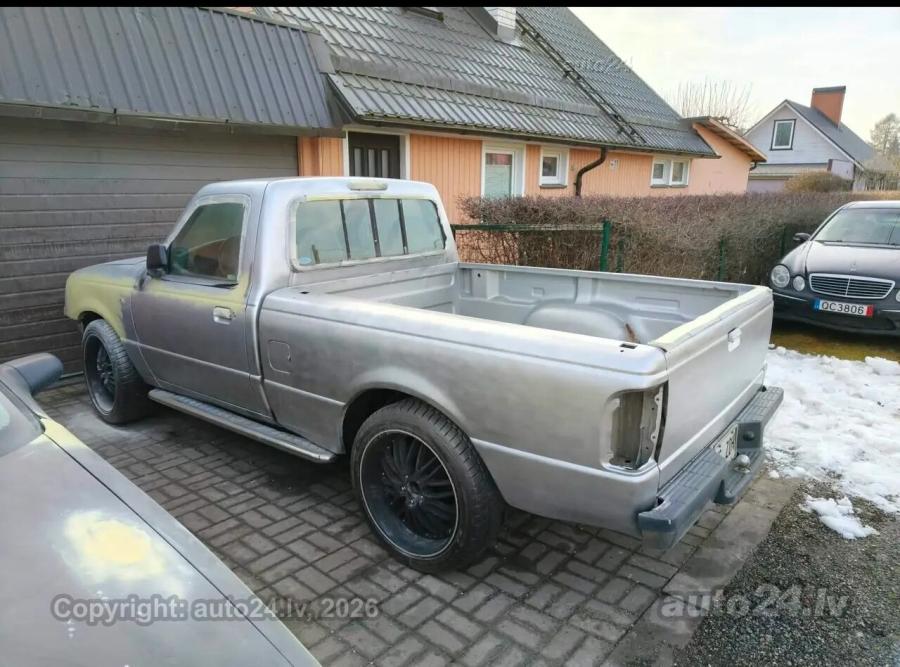 Pelēks Ford Ranger 1995 Pērnava, ar dzinēja tilpumu 2.30 L un nobraukumu 139 tūkst. km par 5000 €, foto 6 vietnē AUTOMOTO.COM.LV