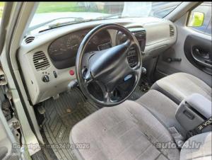 Pelēks Ford Ranger 1995 Pērnava, ar dzinēja tilpumu 2.30 L un nobraukumu 139 tūkst. km par 5000 €, foto 9 vietnē AUTOMOTO.COM.LV