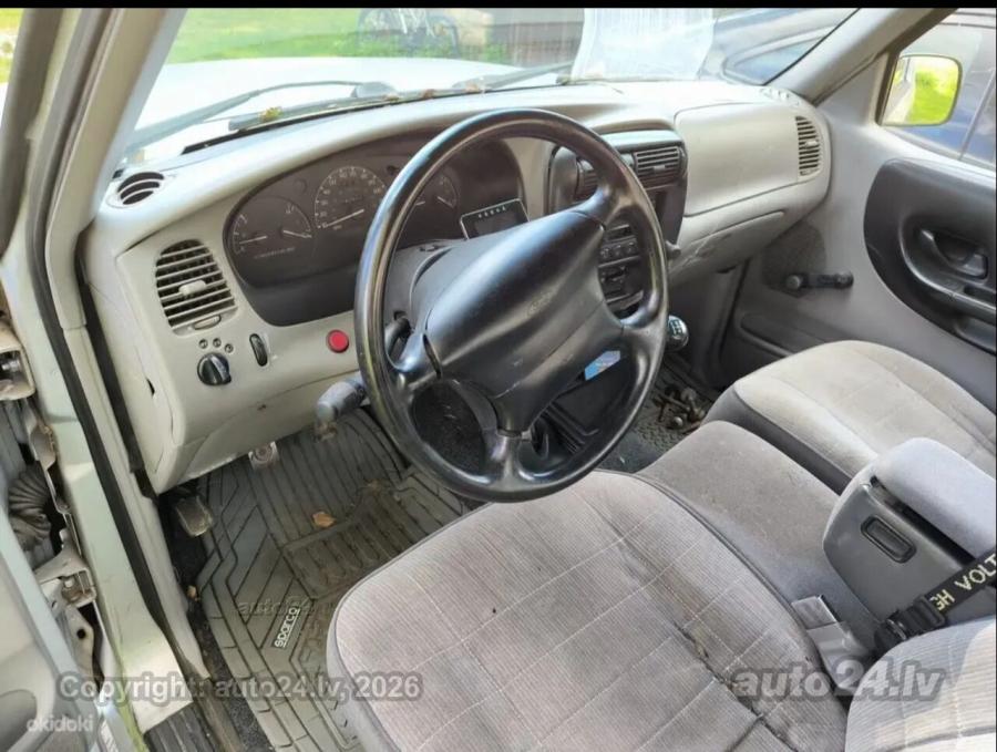 Pelēks Ford Ranger 1995 Pērnava, ar dzinēja tilpumu 2.30 L un nobraukumu 139 tūkst. km par 5000 €, foto 9 vietnē AUTOMOTO.COM.LV