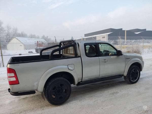 Pelēks Ford Ranger 2007 Šauļi, ar dzinēja tilpumu 2.50 L un nobraukumu 250 tūkst. km par 3599 €, foto 2 vietnē AUTOMOTO.COM.LV
