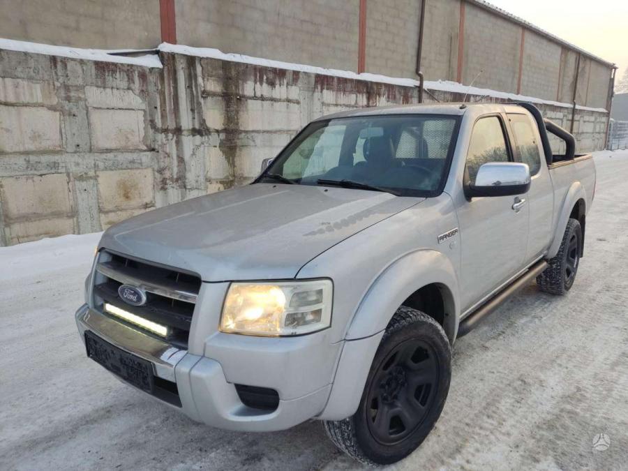 Grey Ford Ranger 2007 in Siauliai, with an engine capacity of 2.50 L and mileage of 250 thousand km for 3599 €, photo 4 on AUTOMOTO.COM.LV
