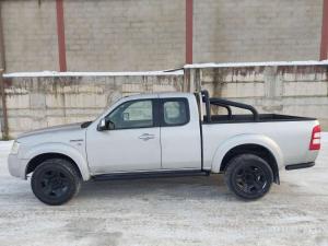Grey Ford Ranger 2007 in Siauliai, with an engine capacity of 2.50 L and mileage of 250 thousand km for 3599 €, photo 11 on AUTOMOTO.COM.LV