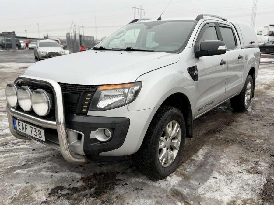 Grey Ford Ranger 2015 in Siauliai, with an engine capacity of 3.20 L and mileage of 390 thousand km for 6800 €, photo 1 on AUTOMOTO.COM.LV