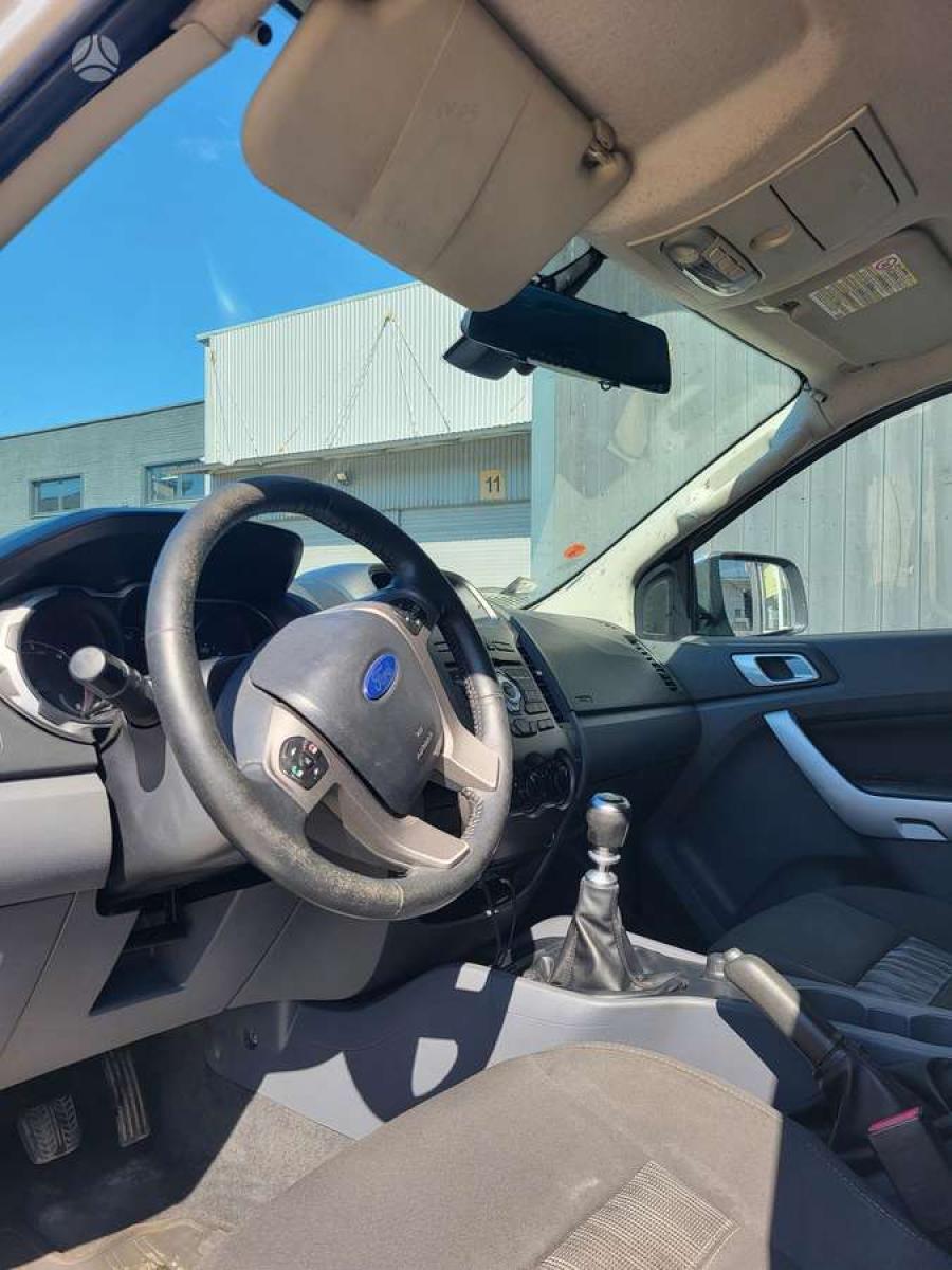 Pelēks Ford Ranger 2015 Viļņa, ar dzinēja tilpumu 2.20 L un nobraukumu 294 tūkst. km par 7000 €, foto 8 vietnē AUTOMOTO.COM.LV