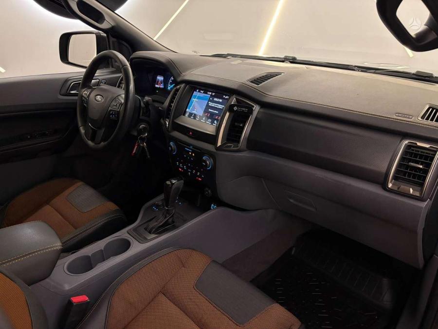 Pelēks Ford Ranger 2017 Marijampole, ar dzinēja tilpumu 3.20 L un nobraukumu 235 tūkst. km par 16999 €, foto 11 vietnē AUTOMOTO.COM.LV
