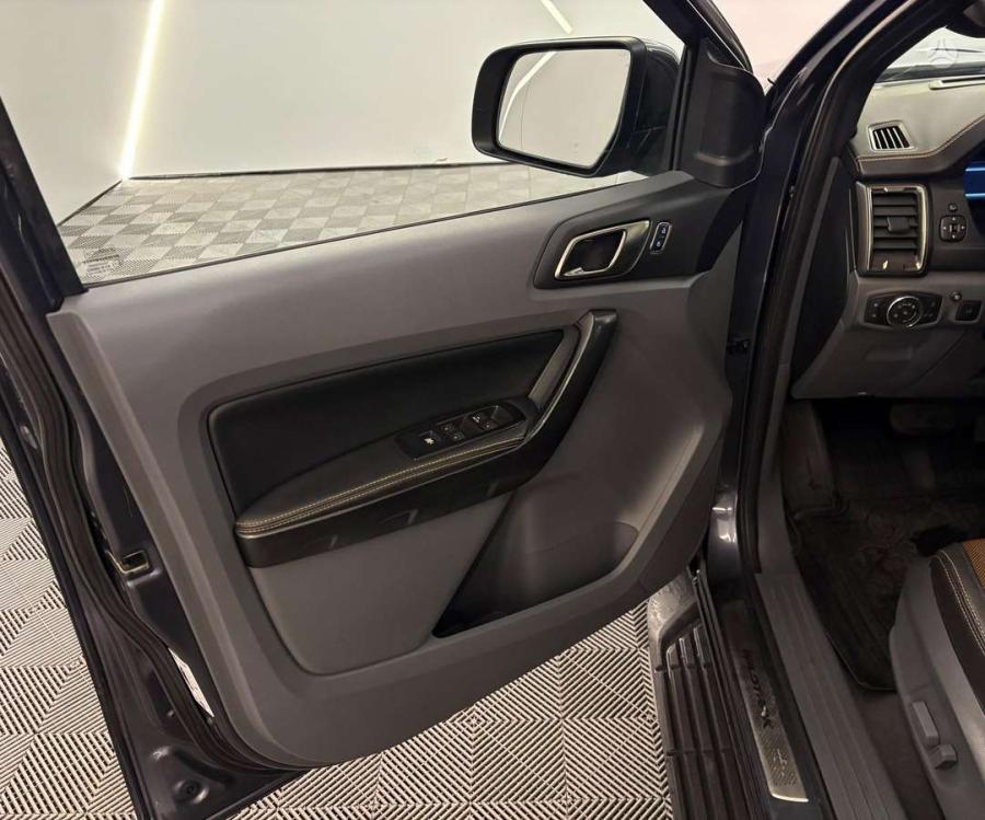 Pelēks Ford Ranger 2017 Marijampole, ar dzinēja tilpumu 3.20 L un nobraukumu 235 tūkst. km par 16999 €, foto 18 vietnē AUTOMOTO.COM.LV
