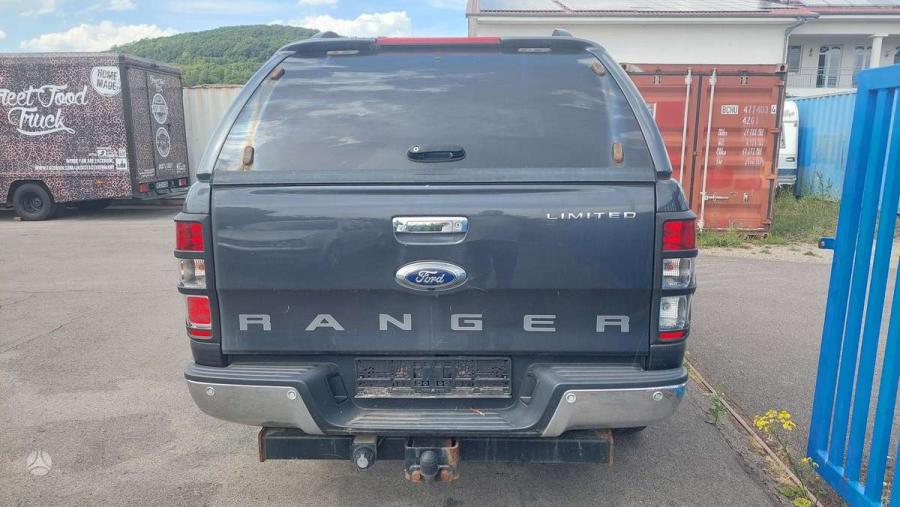 Pelēks Ford Ranger 2018 Panevēža, ar dzinēja tilpumu 3.20 L un nobraukumu 225 tūkst. km par 9200 €, foto 5 vietnē AUTOMOTO.COM.LV