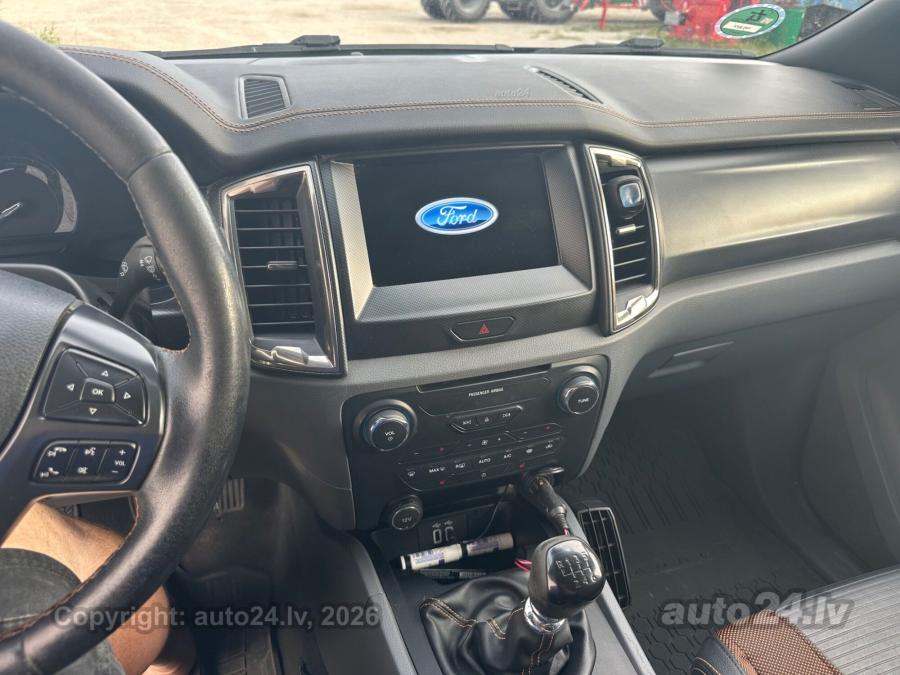 Pelēks Ford Ranger 2018 Kuresāre, ar dzinēja tilpumu 3.20 L un nobraukumu 178 tūkst. km par 18600 €, foto 11 vietnē AUTOMOTO.COM.LV