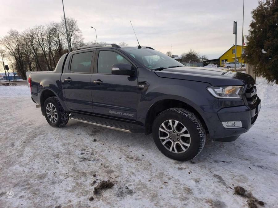 Grey Ford Ranger 2019 in Taurage, with an engine capacity of 3.20 L and mileage of 278 thousand km for 12500 €, photo 3 on AUTOMOTO.COM.LV
