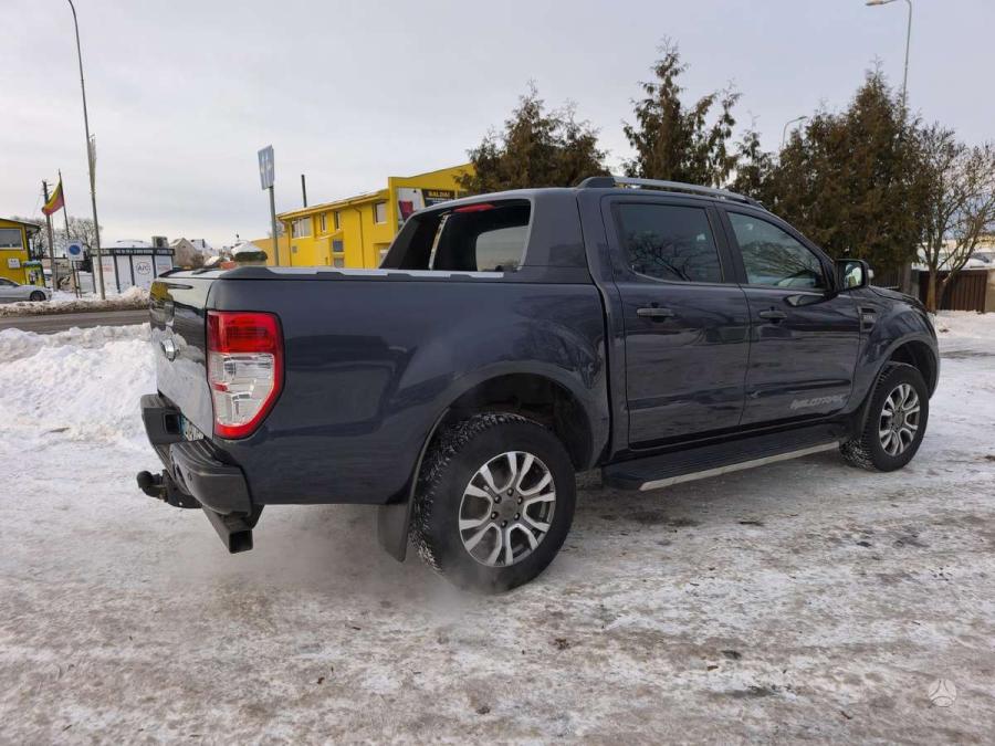 Grey Ford Ranger 2019 in Taurage, with an engine capacity of 3.20 L and mileage of 278 thousand km for 12500 €, photo 5 on AUTOMOTO.COM.LV