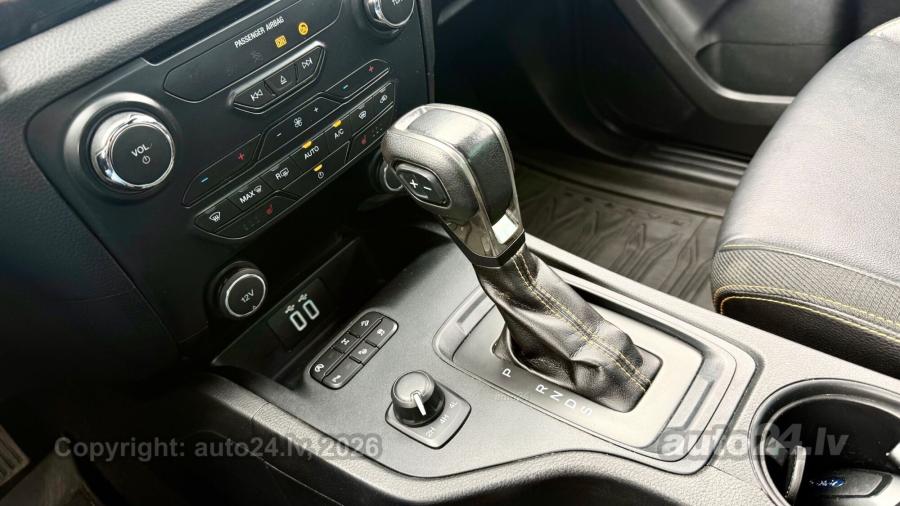 Grey Ford Ranger 2021 in Tallinn, with an engine capacity of 2.00 L and mileage of 304 thousand km for 25000 €, photo 14 on AUTOMOTO.COM.LV