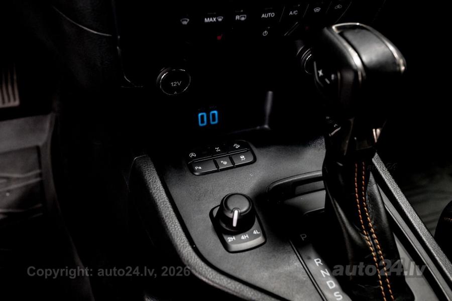 Pelēks Ford Ranger 2021 Pērnava, ar dzinēja tilpumu 2.00 L un nobraukumu 148 tūkst. km par 25990 €, foto 24 vietnē AUTOMOTO.COM.LV