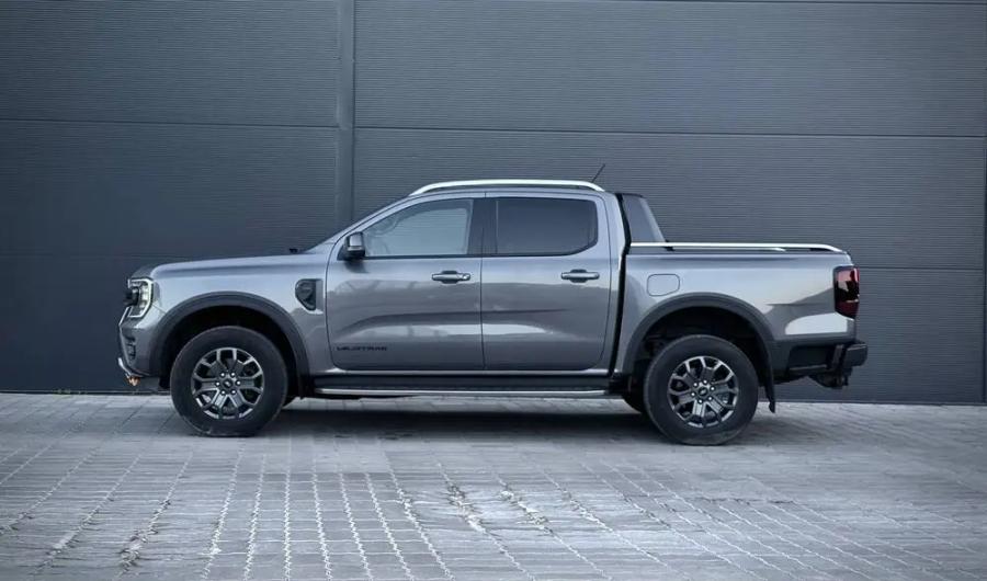 Grey Ford Ranger 2023 in Riga, with an engine capacity of 2.00 L and mileage of 84 thousand km for 41495 €, photo 3 on AUTOMOTO.COM.LV