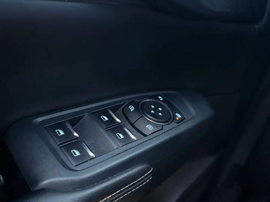 Grey Ford Ranger 2023 in Riga, with an engine capacity of 2.00 L and mileage of 84 thousand km for 41495 €, photo 16 on AUTOMOTO.COM.LV