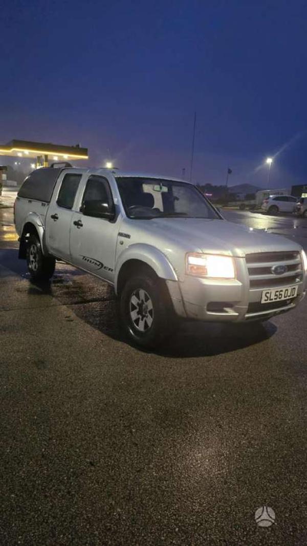 Pelēks Ford Ranger 2006 Šilutė, ar dzinēja tilpumu 2.50 L un nobraukumu 230 tūkst. km par 3700 €, foto 2 vietnē AUTOMOTO.COM.LV