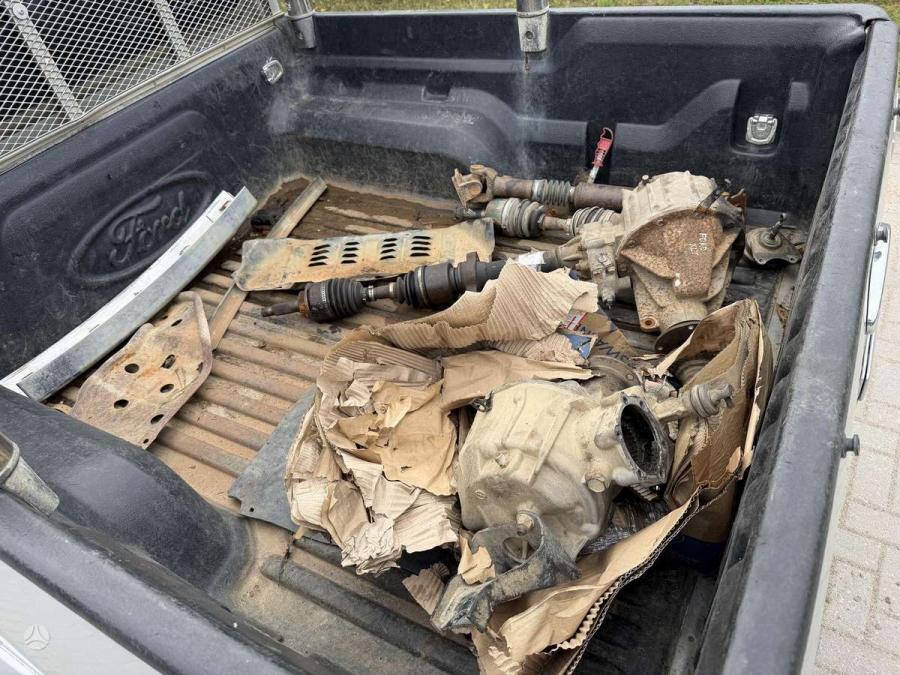 Pelēks Ford Ranger 2007 Kauņa, ar dzinēja tilpumu 2.50 L un nobraukumu 289 tūkst. km par 3550 €, foto 15 vietnē AUTOMOTO.COM.LV