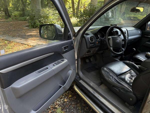 Pelēks Ford Ranger 2008 Viļņa, ar dzinēja tilpumu 2.50 L un nobraukumu 300 tūkst. km par 3999 €, foto 8 vietnē AUTOMOTO.COM.LV