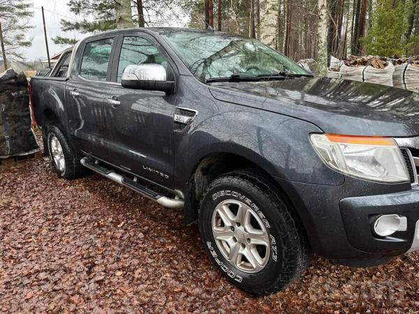 Grey Ford Ranger 2012 in Dobele, with an engine capacity of 3.20 L and mileage of 295 thousand km for 12950 €, photo 8 on AUTOMOTO.COM.LV